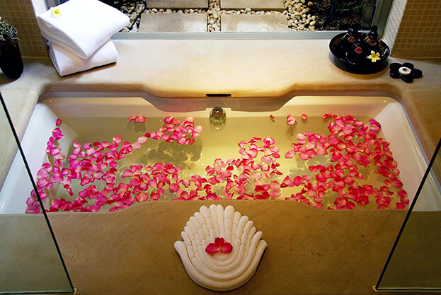 10 Affordable Ideas That Will Turn Your Small Bathroom Into A Spa
